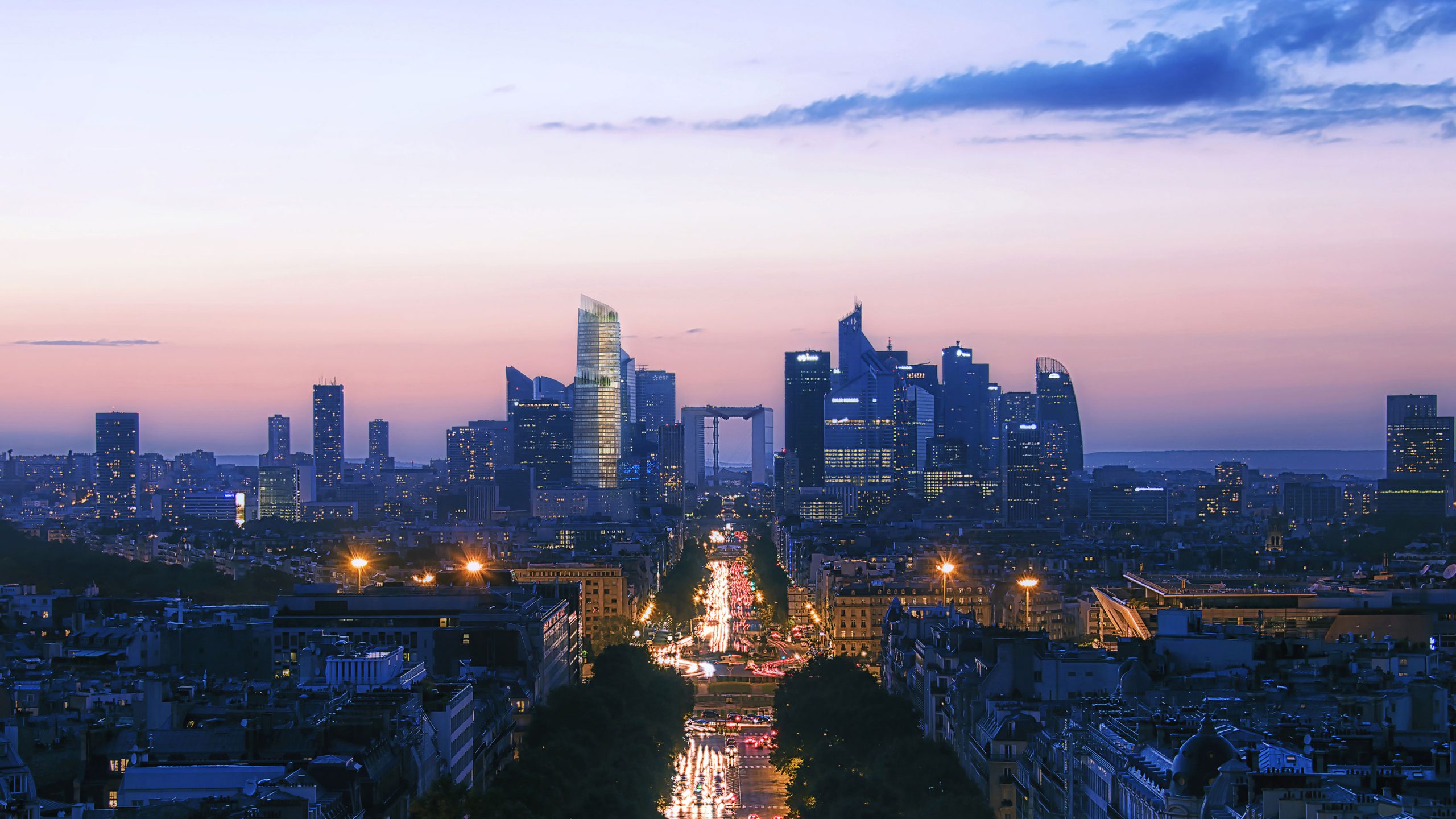 The Link : the tower that reinvents La Défense. | PCA–STREAM